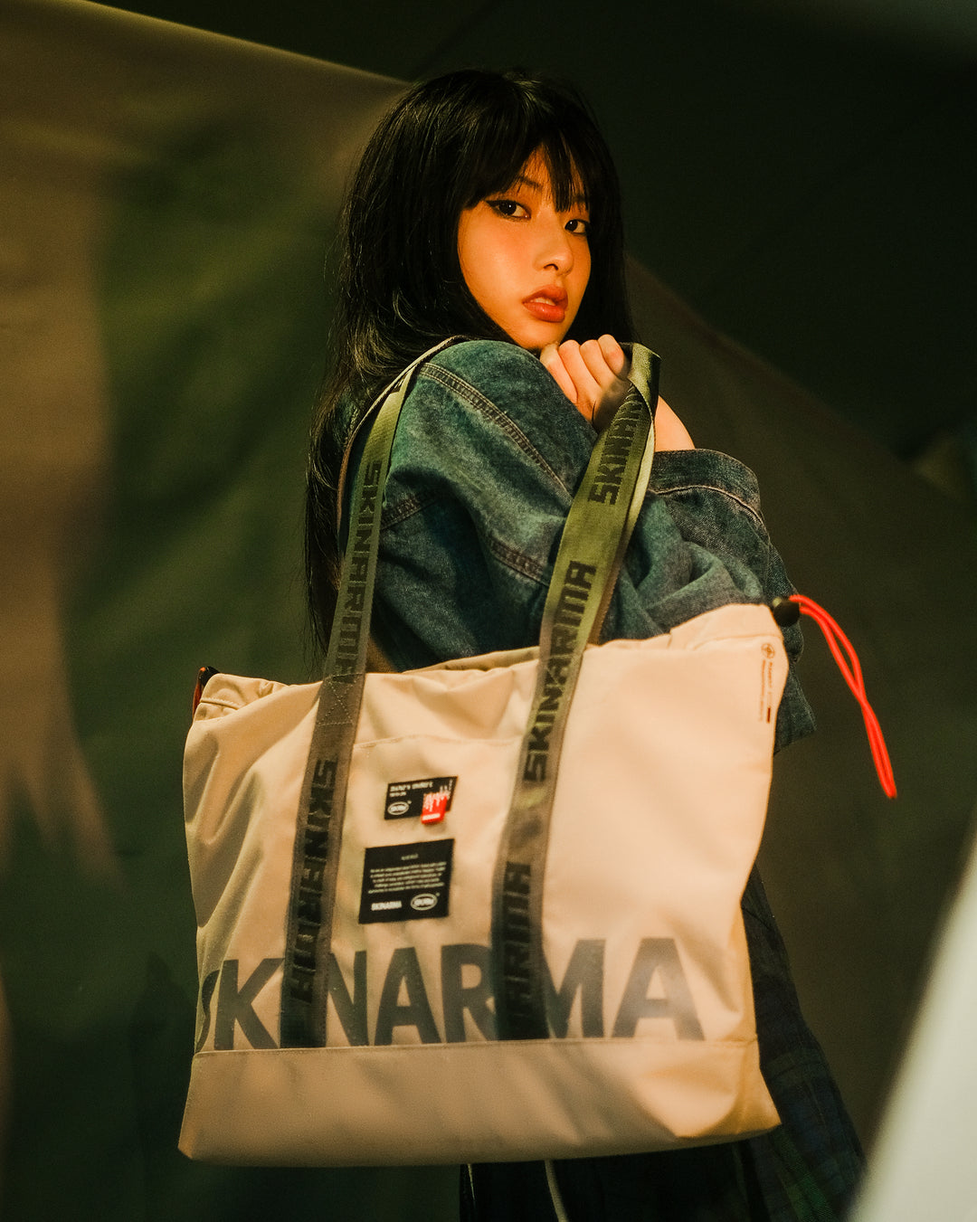 Keep calm and carry FARDEL – Skinarma